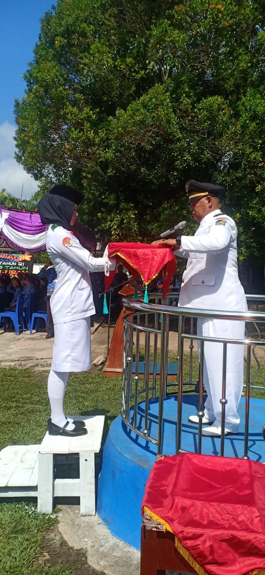 Pahot H. Siregar Bertindak sebagai Pembina Upacara pada HUTRI 79 ...